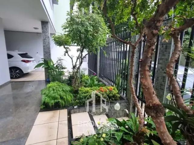 Casa / Sobrado para Venda em Vitória/ES de Lourdes 6 Quartos