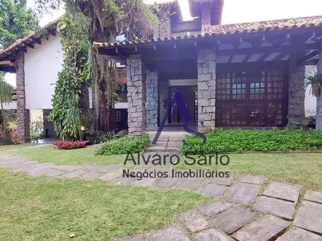 Casa / Sobrado para Venda em Vitória/ES Fradinhos 4 Quartos