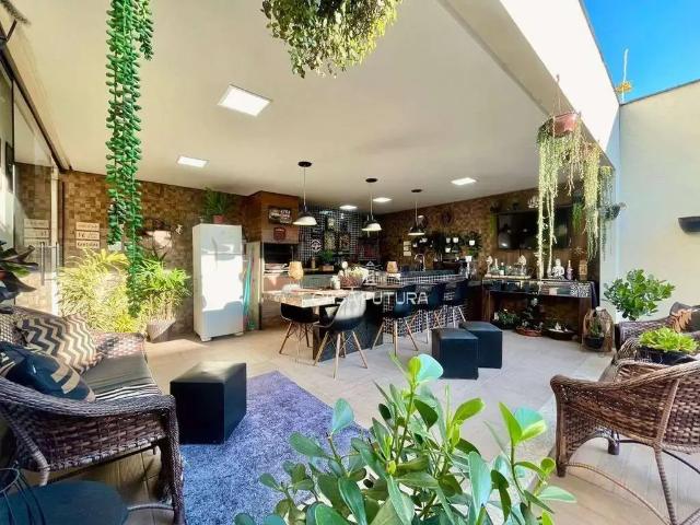 Casa / Sobrado para Venda em Volta Redonda/RJ Colina 3 Quartos