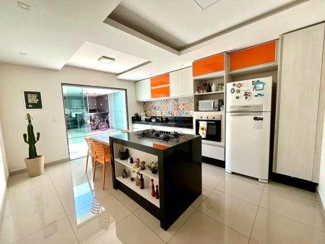 Casa / Sobrado para Venda em Volta Redonda/RJ Conforto 3 Quartos