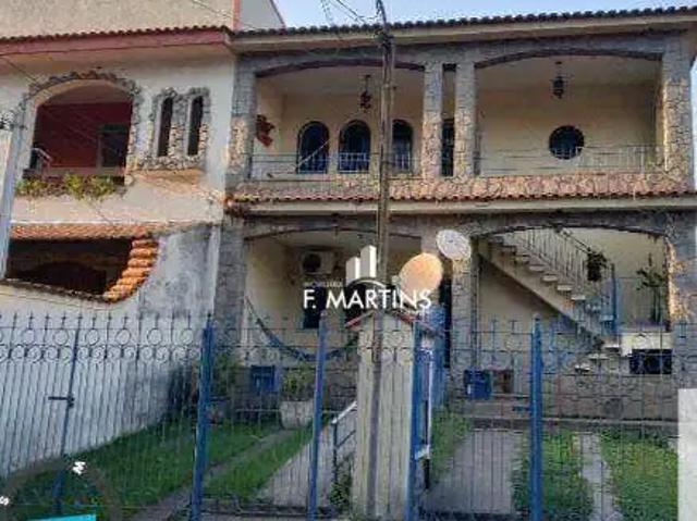 Casa / Sobrado para Venda em Volta Redonda/RJ Conforto 4 Quartos