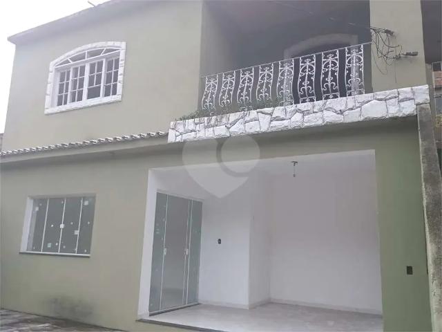 Casa / Sobrado para Venda em Volta Redonda/RJ Água Limpa 3 Quartos