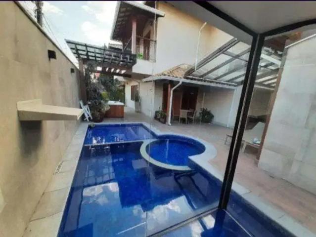 Casa / Sobrado para Venda em Volta Redonda/RJ Jardim Amália 4 Quartos