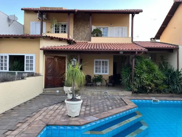 Casa / Sobrado para Venda em Volta Redonda/RJ Jardim Amália 4 Quartos