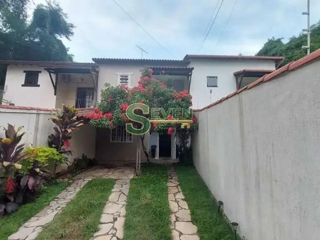 Casa / Sobrado para Venda em Volta Redonda/RJ Jardim Amália 3 Quartos