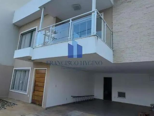 Casa / Sobrado para Venda em Volta Redonda/RJ Jardim Belvedere 4 Quartos