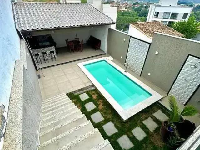 Casa / Sobrado para Venda em Volta Redonda/RJ Jardim Belvedere 5 Quartos