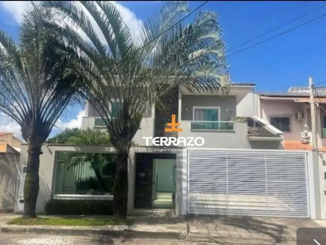 Casa / Sobrado para Venda em Volta Redonda/RJ Morada da Colina 4 Quartos