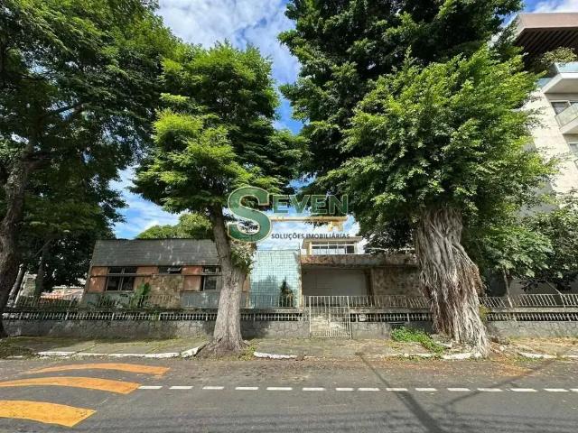 Casa / Sobrado para Venda em Volta Redonda/RJ Niterói 6 Quartos