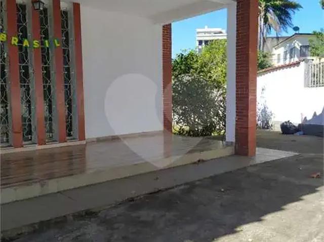 Casa / Sobrado para Venda em Volta Redonda/RJ São João 3 Quartos