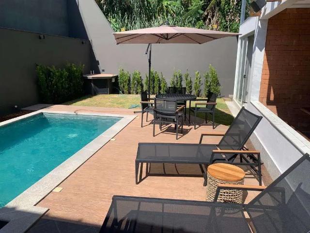 Casa / Sobrado para Venda em Volta Redonda/RJ São João Batista 4 Quartos