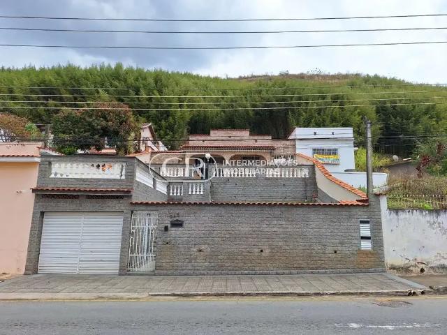 Casa / Sobrado para Venda em Volta Redonda/RJ São João Batista 3 Quartos