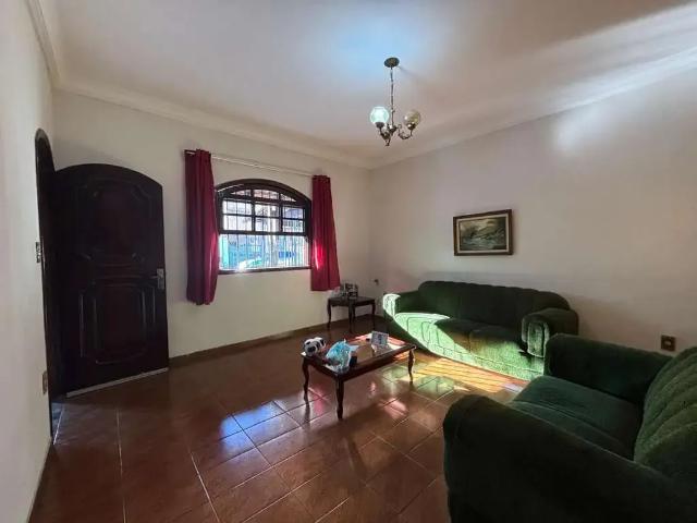 Casa / Sobrado para Venda em Volta Redonda/RJ São Luís 3 Quartos