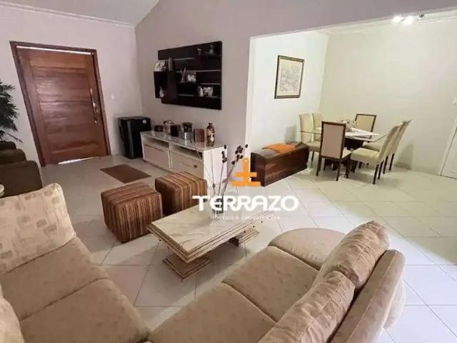 Casa / Sobrado para Venda em Volta Redonda/RJ Sessenta 3 Quartos