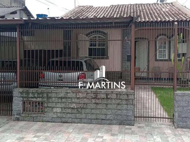 Casa / Sobrado para Venda em Volta Redonda/RJ Sessenta 3 Quartos