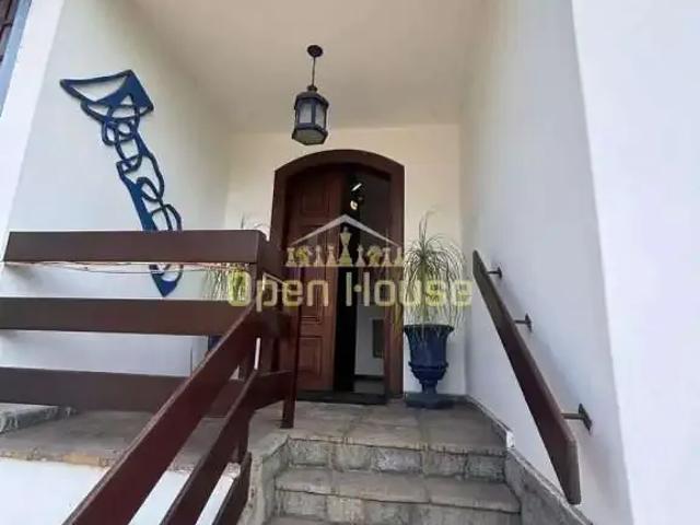 Casa / Sobrado para Venda em Volta Redonda/RJ Sessenta 4 Quartos