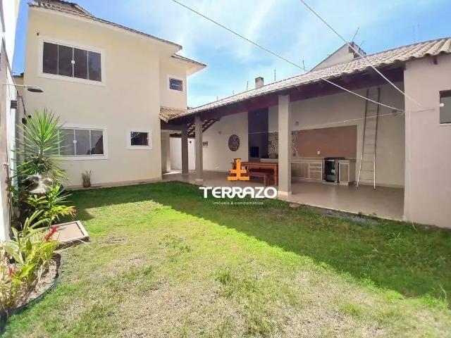 Casa / Sobrado para Venda em Volta Redonda/RJ Sessenta 4 Quartos