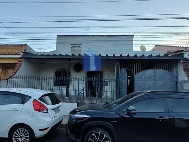 Casa / Sobrado para Venda em Volta Redonda/RJ Sessenta 4 Quartos