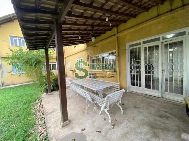 Casa / Sobrado para Venda em Volta Redonda/RJ Retiro 5 Quartos
