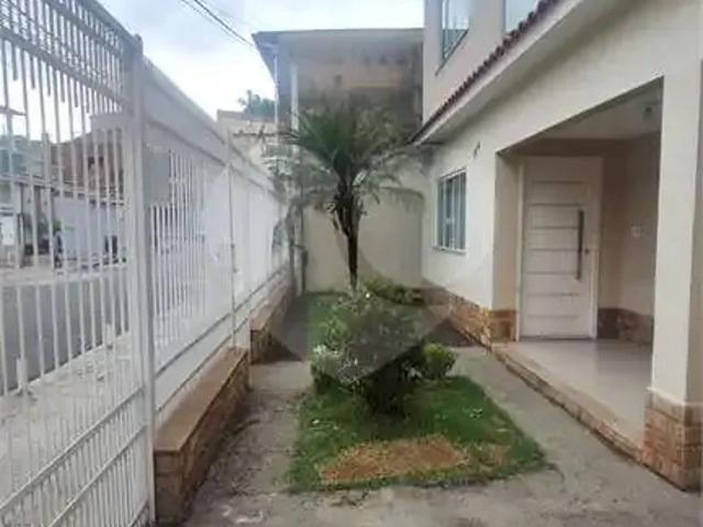 Casa / Sobrado para Venda em Volta Redonda/RJ Vila Mury 4 Quartos