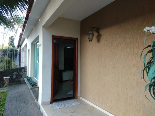 Casa / Sobrado para Venda em Volta Redonda/RJ Vila Mury 5 Quartos