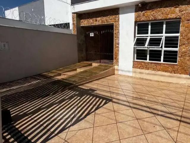 Casa / Sobrado para Venda em Votorantim/SP Centro 4 Quartos