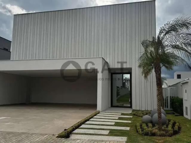Casa / Sobrado para Venda em Votorantim/SP Alphaville Nova Esplanada 4 Quartos