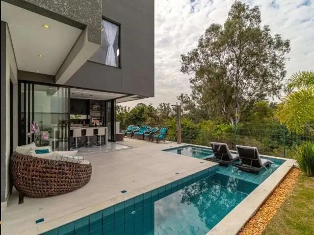 Casa / Sobrado para Venda em Votorantim/SP Alphaville Nova Esplanada 4 Quartos