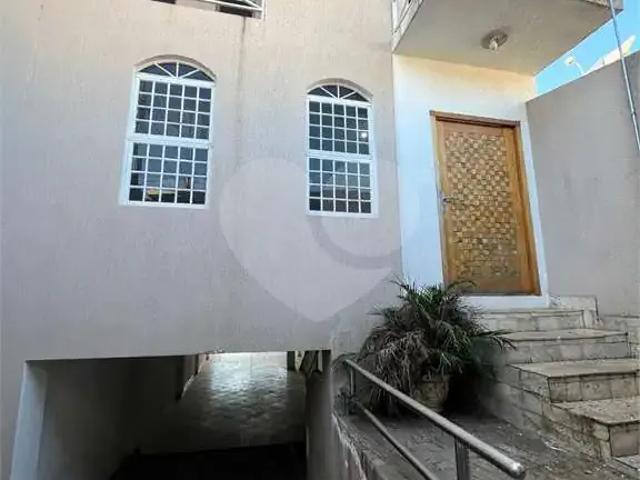 Casa / Sobrado para Venda em Votorantim/SP Jardim São Pedro 3 Quartos