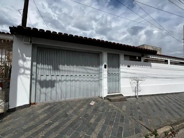 Casa / Sobrado para Venda em Votorantim/SP Parque Jataí 4 Quartos