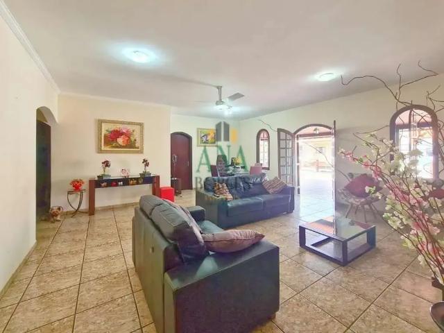 Casa / Sobrado para Venda em Votorantim/SP Parque Jataí 4 Quartos