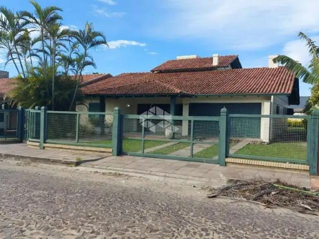 Casa / Sobrado para Venda em Xangri Lá/RS Atlântida 5 Quartos