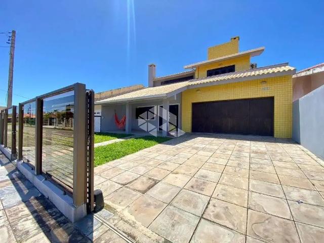 Casa / Sobrado para Venda em Xangri Lá/RS Centro 3 Quartos