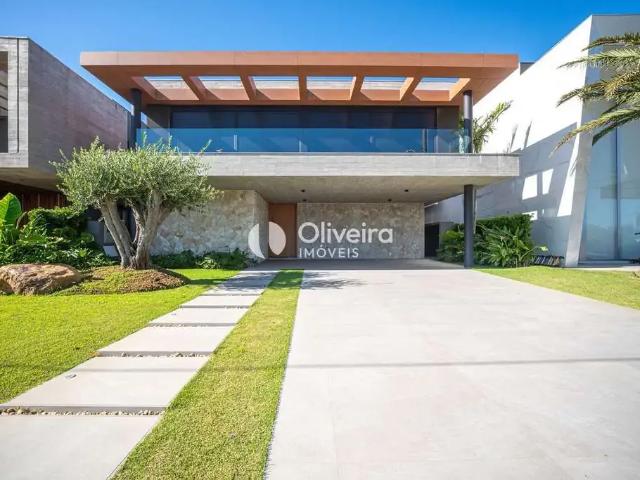 Casa / Sobrado para Venda em Xangri Lá/RS Centro 5 Quartos
