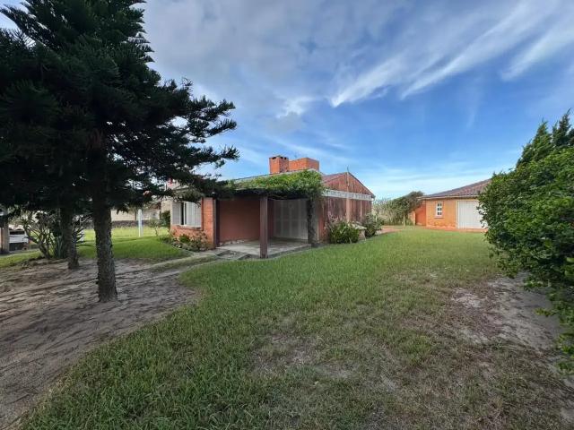 Casa / Sobrado para Venda em Xangri Lá/RS Rainha do Mar 3 Quartos