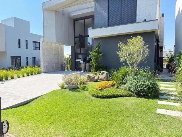 Casa / Sobrado para Venda em Xangri Lá/RS Remanso 4 Quartos