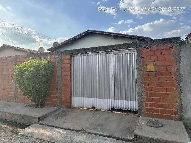 Casa / Sobrado para Venda em Água Branca/PI Centro 2 Quartos