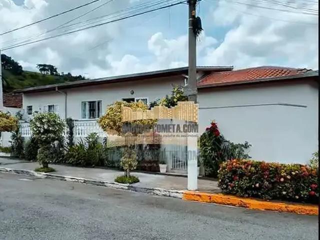 Casa / Sobrado para Venda em Águas da Prata/SP Centro 3 Quartos