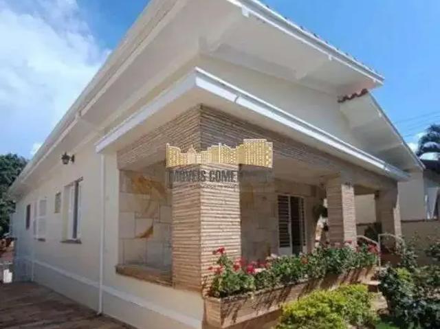 Casa / Sobrado para Venda em Águas da Prata/SP Centro 3 Quartos