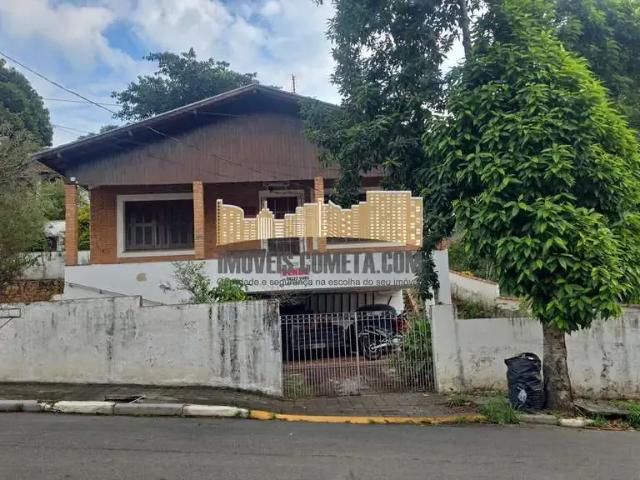 Casa / Sobrado para Venda em Águas da Prata/SP Vila dos três irmãos 5 Quartos