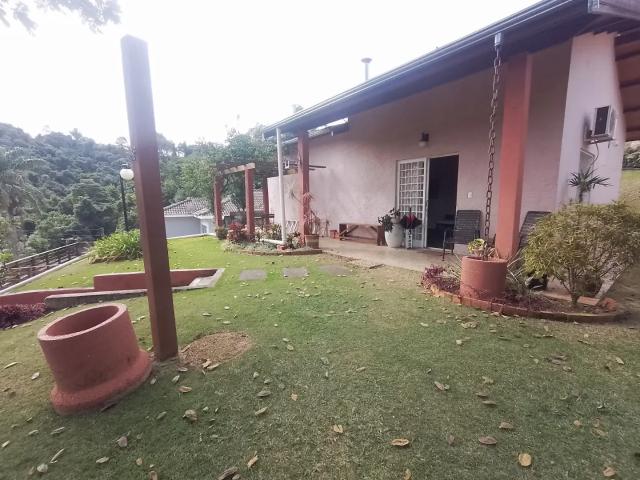 Casa / Sobrado para Venda em Águas de Lindóia/SP Assumpção Netto 4 Quartos