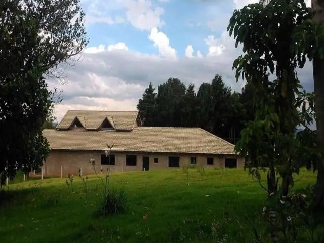 Casa / Sobrado para Venda em Águas de Lindóia/SP Bairro dos Francos 4 Quartos