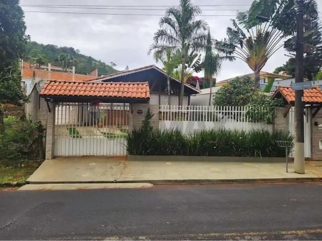 Casa / Sobrado para Venda em Águas de Lindóia/SP Jardim Meridien 3 Quartos