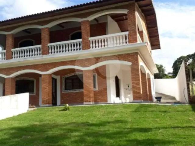 Casa / Sobrado para Venda em Águas de São Pedro/SP Centro 6 Quartos