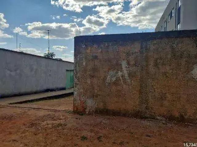 Casa / Sobrado para Venda em Águas Lindas de Goiás/GO Mansões Centro Oeste 2 Quartos