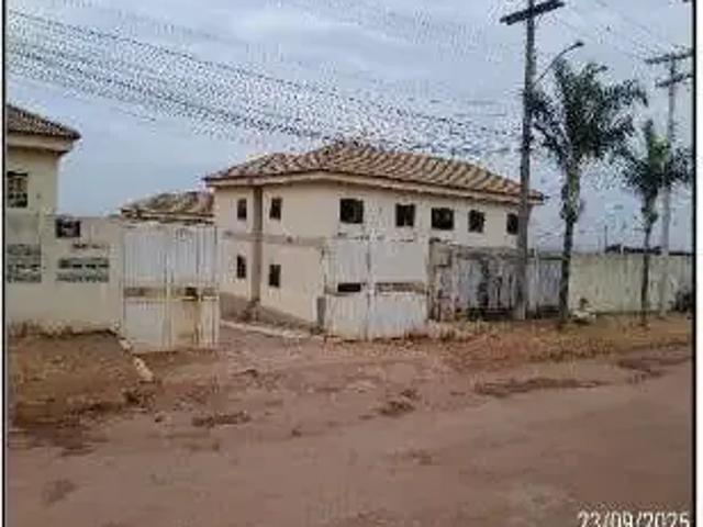 Casa / Sobrado para Venda em Águas Lindas de Goiás/GO Parque da Barragem Setor 11 2 Quartos