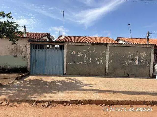 Casa / Sobrado para Venda em Águas Lindas de Goiás/GO Parque da Barragem Setor 12 3 Quartos
