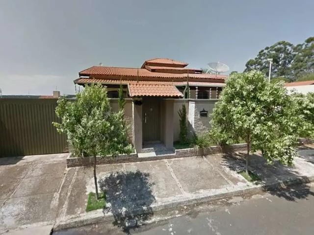 Casa / Sobrado para Venda em Agudos/SP Centro 3 Quartos