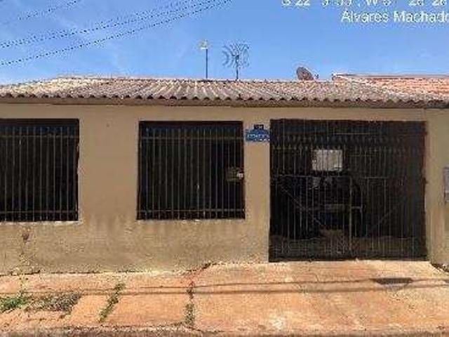 Casa / Sobrado para Venda em Álvares Machado/SP Centro