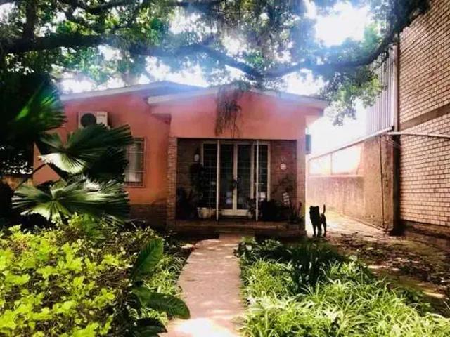 Casa / Sobrado para Venda em Alvorada/RS Formoza 4 Quartos
